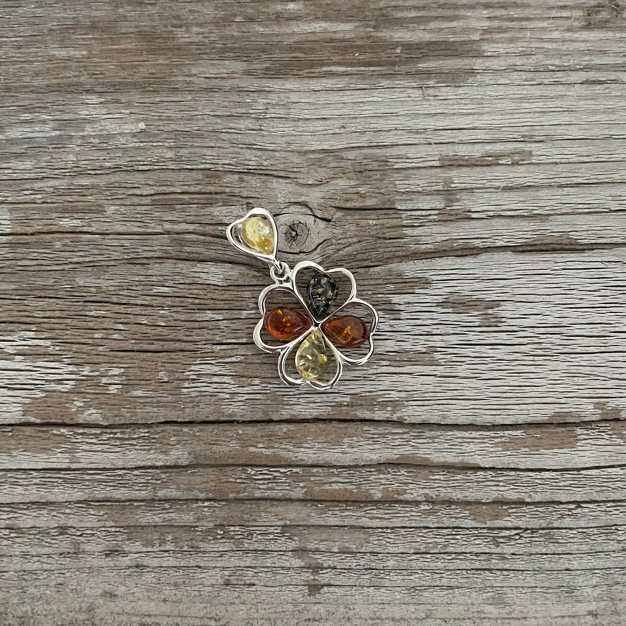Flower Amber Pendant | Amber Secrets